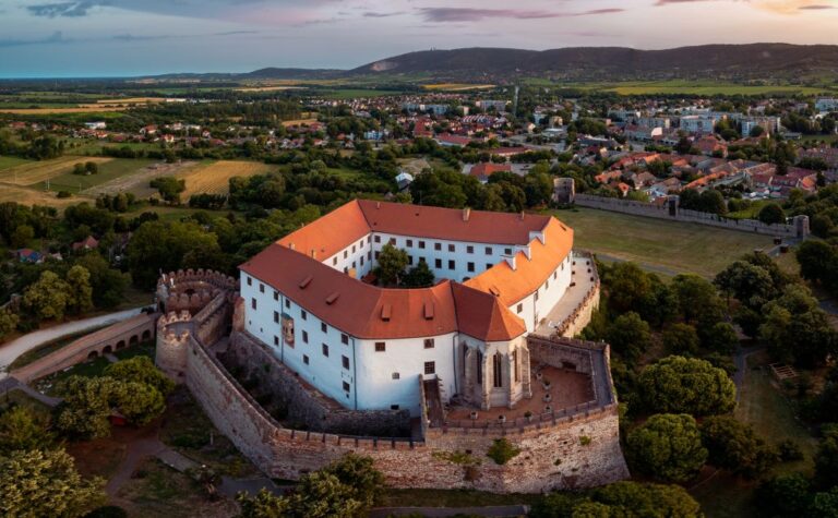 Top 28 Historic Castles In Hungary [2023] - TripAnthropologist